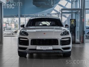 Grey Porsche Cayenne 2022 in Riga, with an engine capacity of 3.00 L and mileage of 54 thousand km for 69900 €, photo 9 on AUTOMOTO.COM.LV