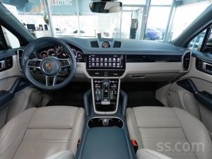 Grey Porsche Cayenne 2022 in Riga, with an engine capacity of 3.00 L and mileage of 54 thousand km for 69900 €, photo 21 on AUTOMOTO.COM.LV