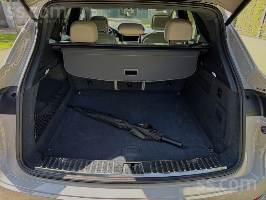 Grey Porsche Cayenne 2022 in Riga, with an engine capacity of 3.00 L and mileage of 31 thousand km for 84900 €, photo 11 on AUTOMOTO.COM.LV