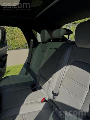 Grey Porsche Cayenne 2022 in Riga, with an engine capacity of 3.00 L and mileage of 31 thousand km for 84900 €, photo 14 on AUTOMOTO.COM.LV