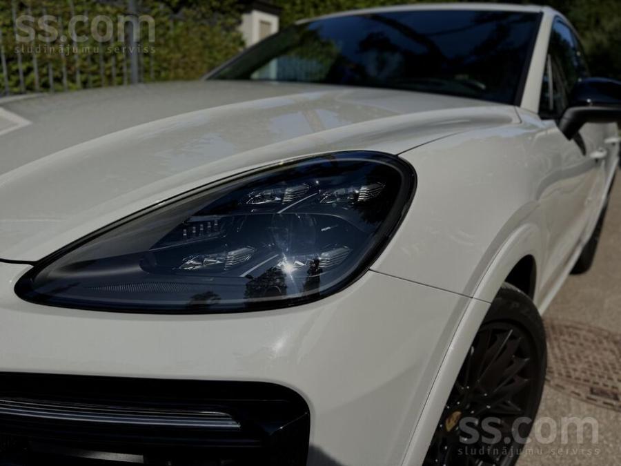 Grey Porsche Cayenne 2022 in Riga, with an engine capacity of 3.00 L and mileage of 31 thousand km for 84900 €, photo 16 on AUTOMOTO.COM.LV