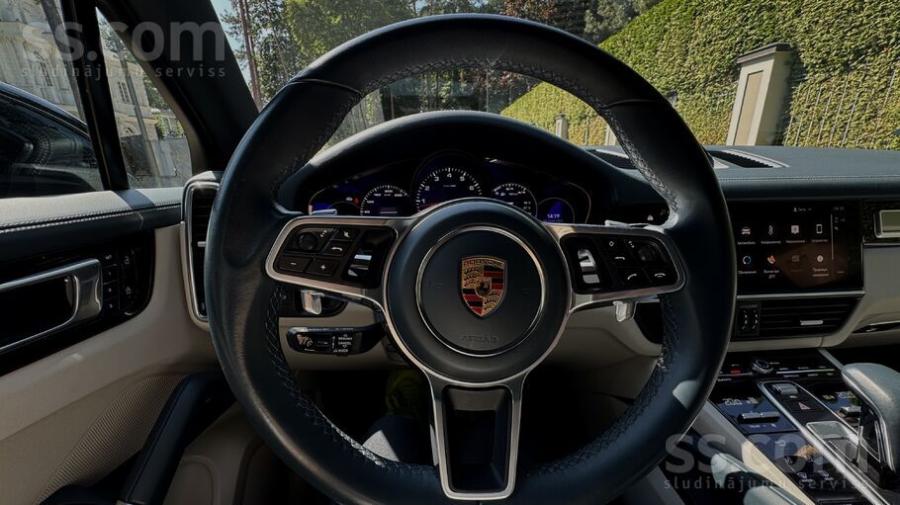 Grey Porsche Cayenne 2022 in Riga, with an engine capacity of 3.00 L and mileage of 31 thousand km for 84900 €, photo 18 on AUTOMOTO.COM.LV