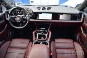 Grey Porsche Cayenne 2023 in Riga, with an engine capacity of 3.00 L and mileage of 62 thousand km for 99000 €, photo 5 on AUTOMOTO.COM.LV