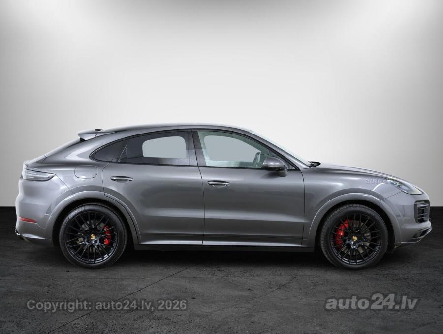 Grey Porsche Cayenne 2023 in Tallinn, with an engine capacity of 4.00 L and mileage of 97 thousand km for 79000 €, photo 9 on AUTOMOTO.COM.LV
