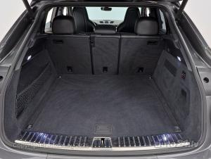 Grey Porsche Cayenne 2023 in Tallinn, with an engine capacity of 4.00 L and mileage of 97 thousand km for 79000 €, photo 15 on AUTOMOTO.COM.LV