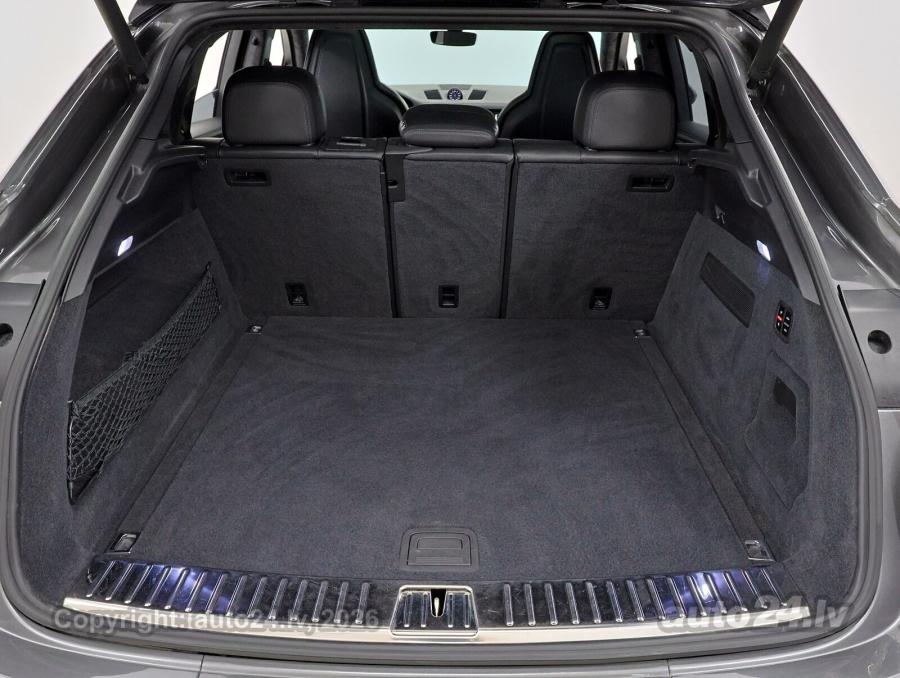 Grey Porsche Cayenne 2023 in Tallinn, with an engine capacity of 4.00 L and mileage of 97 thousand km for 79000 €, photo 15 on AUTOMOTO.COM.LV