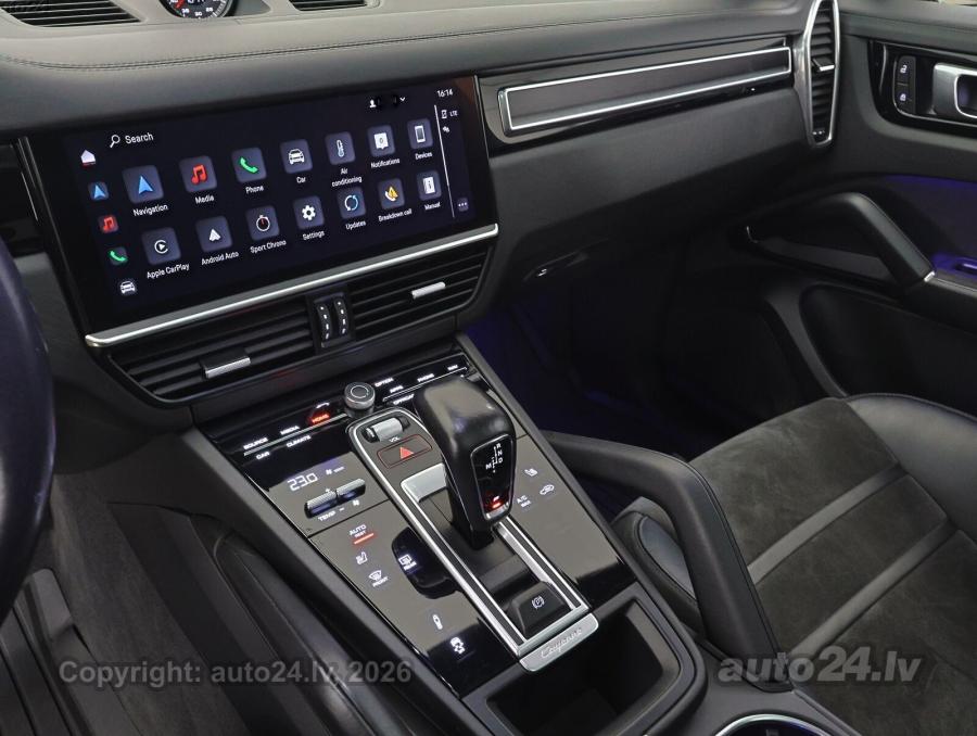 Grey Porsche Cayenne 2023 in Tallinn, with an engine capacity of 4.00 L and mileage of 97 thousand km for 79000 €, photo 19 on AUTOMOTO.COM.LV