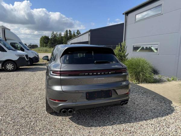 Pelēks Porsche Cayenne 2023 Kauņa, ar dzinēja tilpumu 3.00 L un nobraukumu 200 tūkst. km par 59999 €, foto 3 vietnē AUTOMOTO.COM.LV