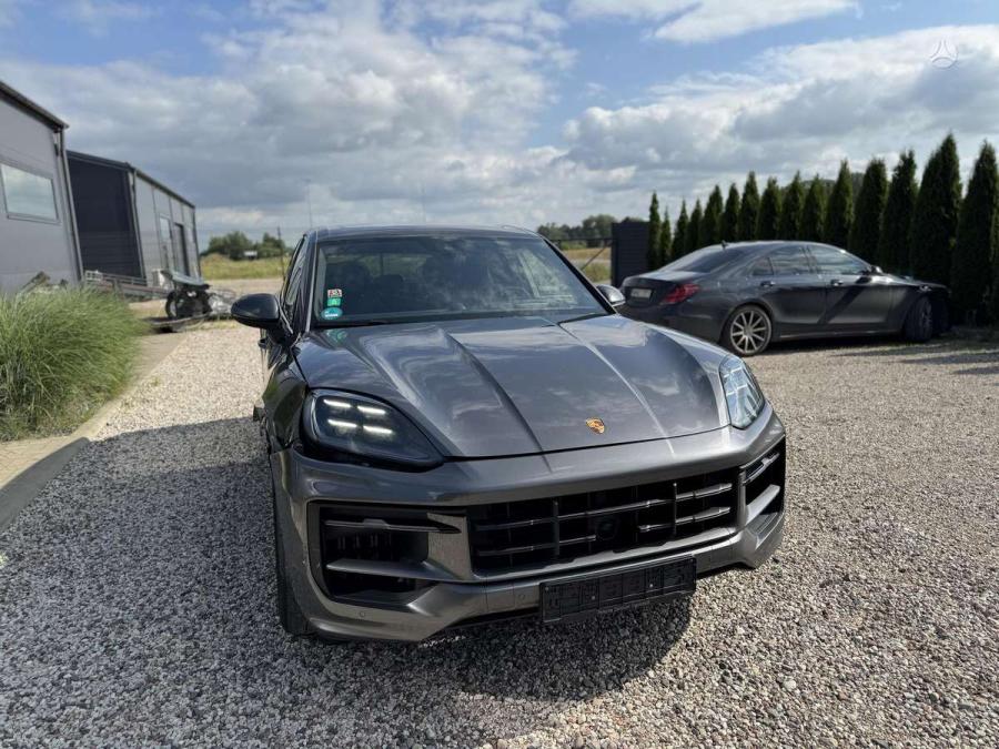 Pelēks Porsche Cayenne 2023 Kauņa, ar dzinēja tilpumu 3.00 L un nobraukumu 200 tūkst. km par 59999 €, foto 8 vietnē AUTOMOTO.COM.LV
