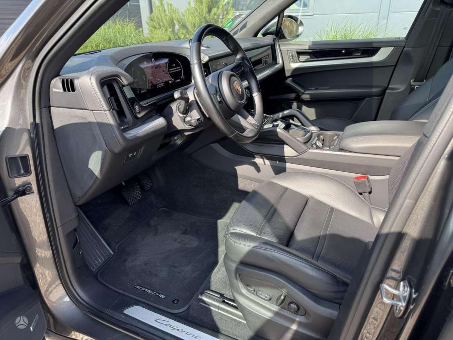 Pelēks Porsche Cayenne 2023 Kauņa, ar dzinēja tilpumu 3.00 L un nobraukumu 200 tūkst. km par 59999 €, foto 13 vietnē AUTOMOTO.COM.LV