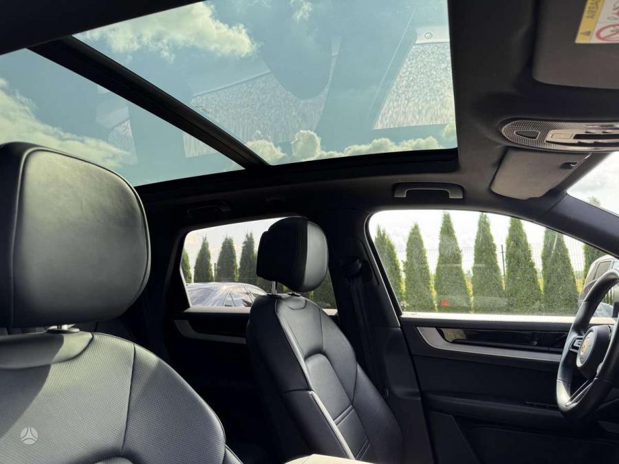 Pelēks Porsche Cayenne 2023 Kauņa, ar dzinēja tilpumu 3.00 L un nobraukumu 200 tūkst. km par 59999 €, foto 16 vietnē AUTOMOTO.COM.LV