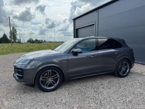 Pelēks Porsche Cayenne 2023 Kauņa, ar dzinēja tilpumu 3.00 L un nobraukumu 201 tūkst. km par 56900 €, foto 3 vietnē AUTOMOTO.COM.LV