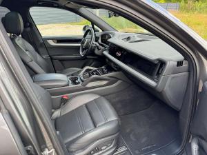 Pelēks Porsche Cayenne 2023 Kauņa, ar dzinēja tilpumu 3.00 L un nobraukumu 201 tūkst. km par 56900 €, foto 12 vietnē AUTOMOTO.COM.LV