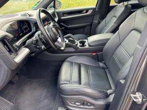 Pelēks Porsche Cayenne 2023 Kauņa, ar dzinēja tilpumu 3.00 L un nobraukumu 201 tūkst. km par 56900 €, foto 14 vietnē AUTOMOTO.COM.LV