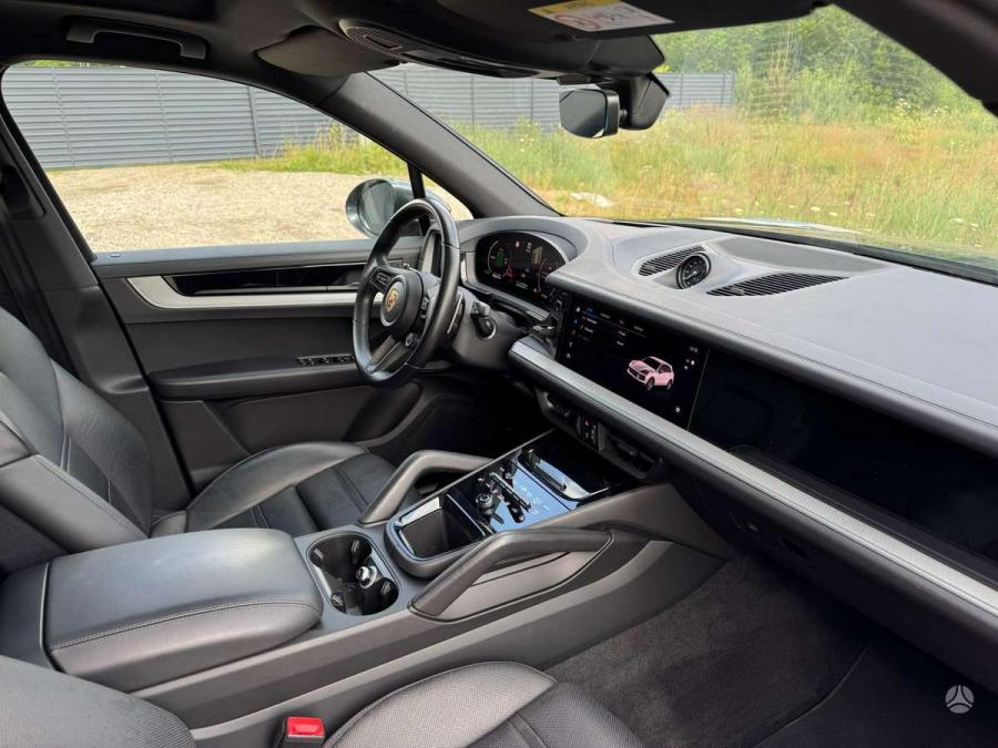 Pelēks Porsche Cayenne 2023 Kauņa, ar dzinēja tilpumu 3.00 L un nobraukumu 201 tūkst. km par 56900 €, foto 21 vietnē AUTOMOTO.COM.LV