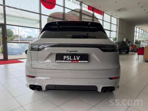 Grey Porsche Cayenne 2023 in Riga, with an engine capacity of 3.00 L and mileage of 26 thousand km for 94900 €, photo 6 on AUTOMOTO.COM.LV