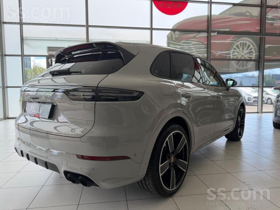 Grey Porsche Cayenne 2023 in Riga, with an engine capacity of 3.00 L and mileage of 26 thousand km for 94900 €, photo 8 on AUTOMOTO.COM.LV