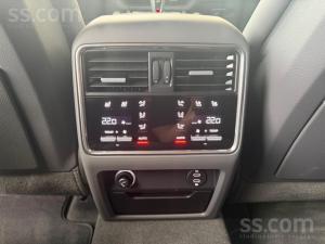 Grey Porsche Cayenne 2023 in Riga, with an engine capacity of 3.00 L and mileage of 26 thousand km for 94900 €, photo 15 on AUTOMOTO.COM.LV