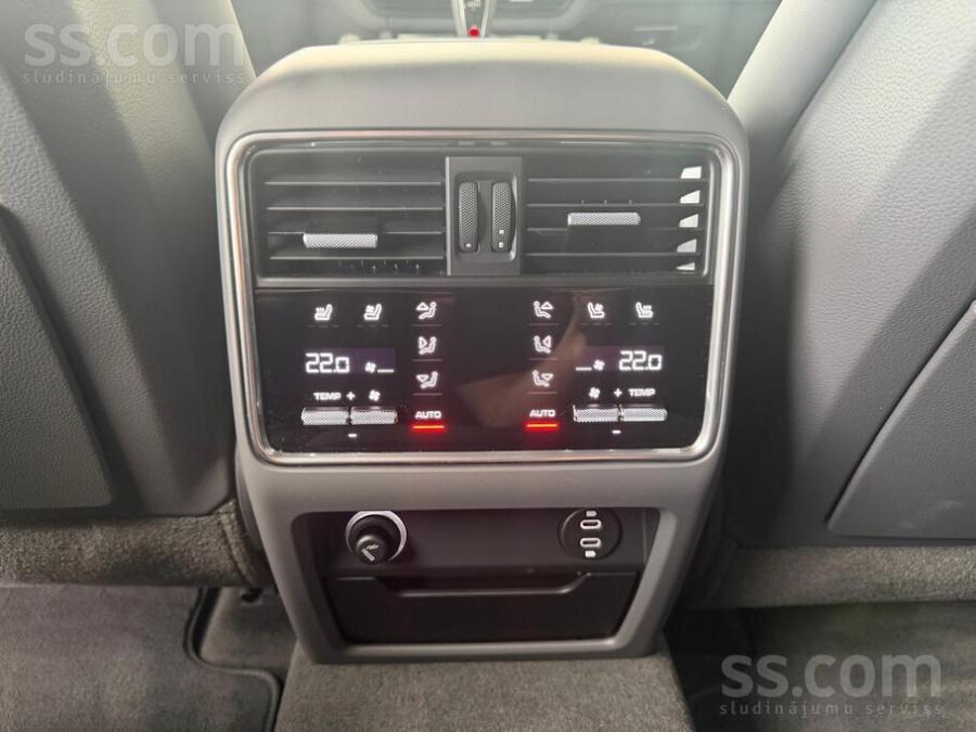 Grey Porsche Cayenne 2023 in Riga, with an engine capacity of 3.00 L and mileage of 26 thousand km for 94900 €, photo 15 on AUTOMOTO.COM.LV