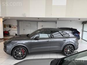 Pelēks Porsche Cayenne 2023 Rīga, ar dzinēja tilpumu 4.00 L un nobraukumu 18 tūkst. km par 99900 €, foto 4 vietnē AUTOMOTO.COM.LV