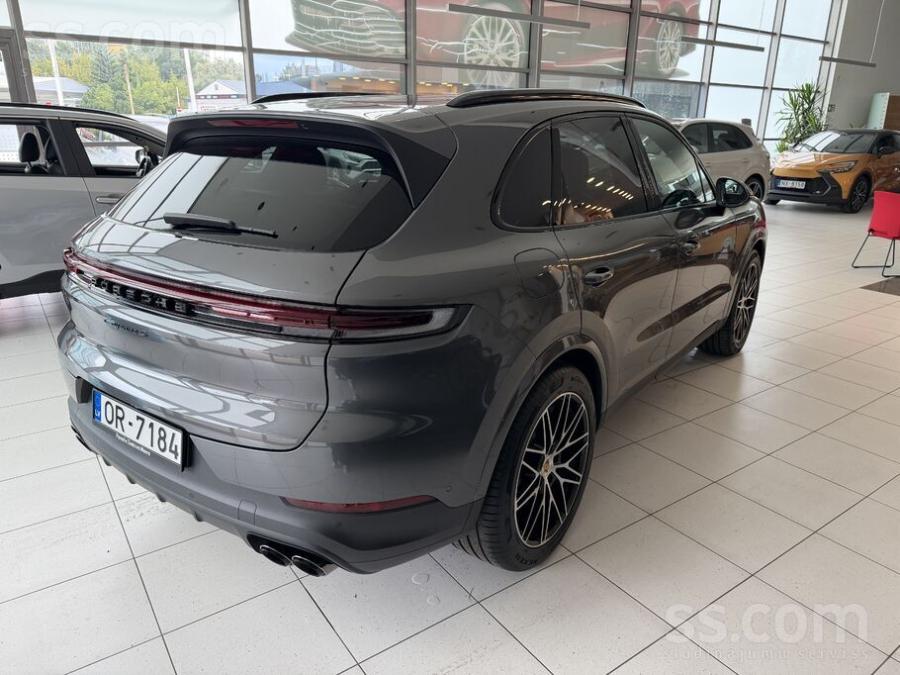 Pelēks Porsche Cayenne 2023 Rīga, ar dzinēja tilpumu 4.00 L un nobraukumu 18 tūkst. km par 99900 €, foto 8 vietnē AUTOMOTO.COM.LV