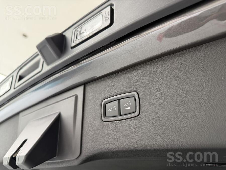 Pelēks Porsche Cayenne 2023 Rīga, ar dzinēja tilpumu 4.00 L un nobraukumu 18 tūkst. km par 99900 €, foto 14 vietnē AUTOMOTO.COM.LV