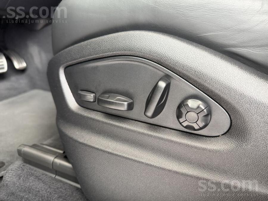 Pelēks Porsche Cayenne 2023 Rīga, ar dzinēja tilpumu 4.00 L un nobraukumu 18 tūkst. km par 99900 €, foto 20 vietnē AUTOMOTO.COM.LV