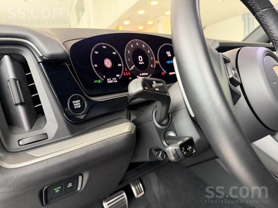 Pelēks Porsche Cayenne 2023 Rīga, ar dzinēja tilpumu 4.00 L un nobraukumu 18 tūkst. km par 99900 €, foto 22 vietnē AUTOMOTO.COM.LV