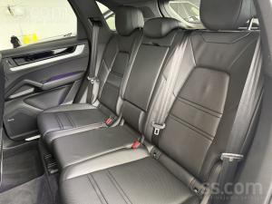 Pelēks Porsche Cayenne 2023 Rīga, ar dzinēja tilpumu 4.00 L un nobraukumu 18 tūkst. km par 99900 €, foto 24 vietnē AUTOMOTO.COM.LV