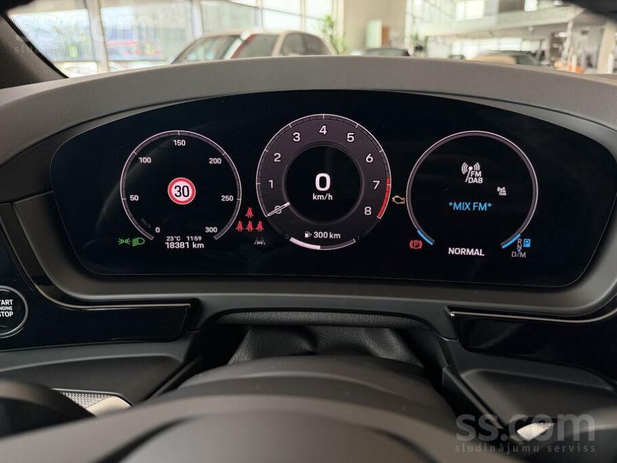 Pelēks Porsche Cayenne 2023 Rīga, ar dzinēja tilpumu 4.00 L un nobraukumu 18 tūkst. km par 99900 €, foto 25 vietnē AUTOMOTO.COM.LV