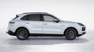 Pelēks Porsche Cayenne 2023 Rīga, ar dzinēja tilpumu 3.00 L un nobraukumu 8 tūkst. km par 89900 €, foto 7 vietnē AUTOMOTO.COM.LV