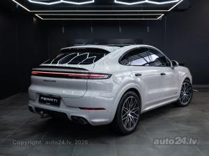 Pelēks Porsche Cayenne 2024 Tallina, ar dzinēja tilpumu 4.00 L un nobraukumu 25 tūkst. km par 139900 €, foto 2 vietnē AUTOMOTO.COM.LV
