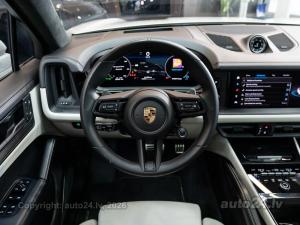 Pelēks Porsche Cayenne 2024 Tallina, ar dzinēja tilpumu 4.00 L un nobraukumu 25 tūkst. km par 139900 €, foto 6 vietnē AUTOMOTO.COM.LV