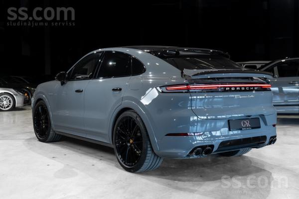 Grey Porsche Cayenne 2024 in Riga, with an engine capacity of 4.00 L and mileage of 46 thousand km for 176539 €, photo 6 on AUTOMOTO.COM.LV