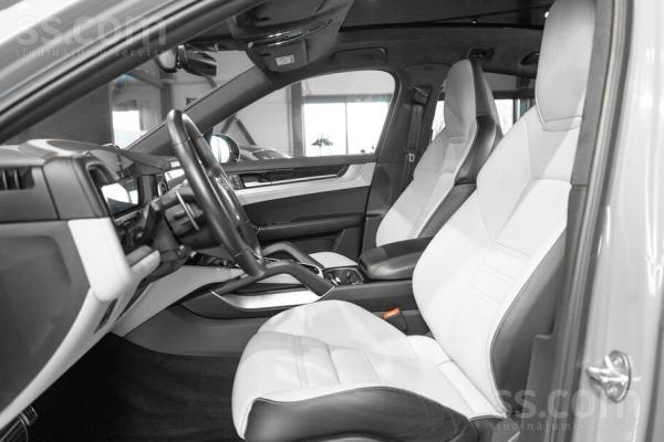 Grey Porsche Cayenne 2024 in Riga, with an engine capacity of 4.00 L and mileage of 46 thousand km for 176539 €, photo 8 on AUTOMOTO.COM.LV