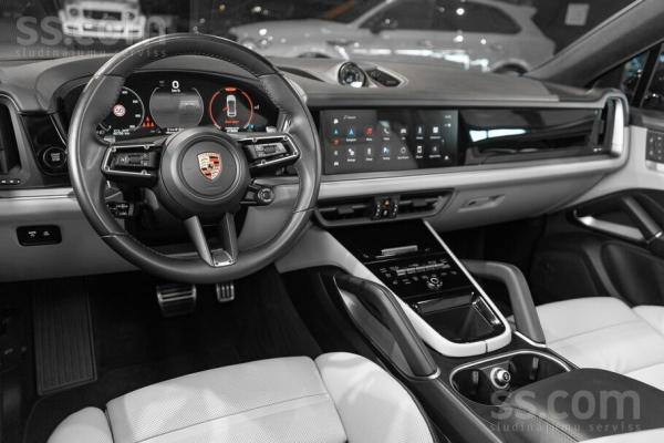 Grey Porsche Cayenne 2024 in Riga, with an engine capacity of 4.00 L and mileage of 46 thousand km for 176539 €, photo 10 on AUTOMOTO.COM.LV