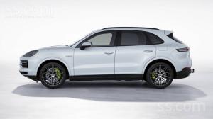 Grey Porsche Cayenne 2024 in Riga, with an engine capacity of 3.00 L and mileage of 14 thousand km for 98000 €, photo 3 on AUTOMOTO.COM.LV