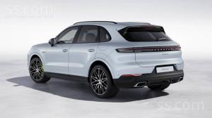 Grey Porsche Cayenne 2024 in Riga, with an engine capacity of 3.00 L and mileage of 14 thousand km for 98000 €, photo 4 on AUTOMOTO.COM.LV