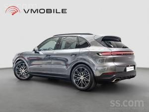 Grey Porsche Cayenne 2024 in Riga, with an engine capacity of 3.00 L and mileage of 44 thousand km for 98700 €, photo 3 on AUTOMOTO.COM.LV