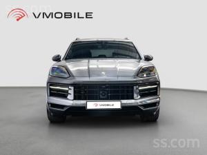 Grey Porsche Cayenne 2024 in Riga, with an engine capacity of 3.00 L and mileage of 44 thousand km for 98700 €, photo 4 on AUTOMOTO.COM.LV