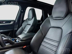 Grey Porsche Cayenne 2024 in Riga, with an engine capacity of 3.00 L and mileage of 44 thousand km for 98700 €, photo 6 on AUTOMOTO.COM.LV