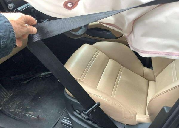 Pelēks Porsche Cayenne 2024 Viļņa, ar dzinēja tilpumu 3.00 L un nobraukumu 50 tūkst. km par 61710 €, foto 7 vietnē AUTOMOTO.COM.LV