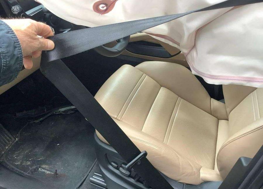 Pelēks Porsche Cayenne 2024 Viļņa, ar dzinēja tilpumu 3.00 L un nobraukumu 50 tūkst. km par 61710 €, foto 8 vietnē AUTOMOTO.COM.LV