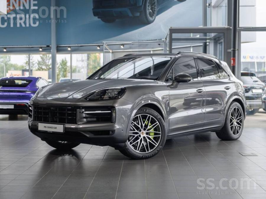Grey Porsche Cayenne 2024 in Riga, with an engine capacity of 3.00 L and mileage of 17 thousand km for 98000 €, photo 1 on AUTOMOTO.COM.LV