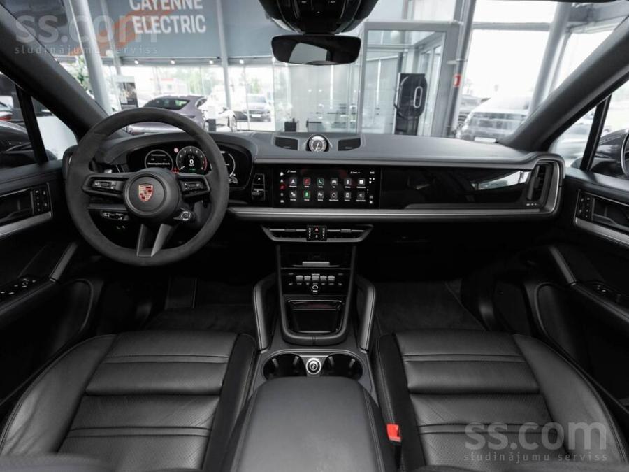 Grey Porsche Cayenne 2024 in Riga, with an engine capacity of 3.00 L and mileage of 17 thousand km for 98000 €, photo 20 on AUTOMOTO.COM.LV