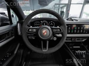 Grey Porsche Cayenne 2024 in Riga, with an engine capacity of 3.00 L and mileage of 17 thousand km for 98000 €, photo 35 on AUTOMOTO.COM.LV
