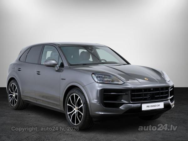 Pelēks Porsche Cayenne 2024 Tallina, ar dzinēja tilpumu 3.00 L un nobraukumu 34 tūkst. km par 99000 €, foto 3 vietnē AUTOMOTO.COM.LV