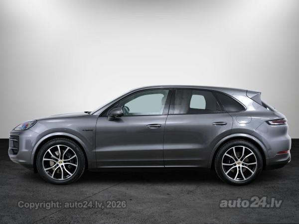 Pelēks Porsche Cayenne 2024 Tallina, ar dzinēja tilpumu 3.00 L un nobraukumu 34 tūkst. km par 99000 €, foto 8 vietnē AUTOMOTO.COM.LV