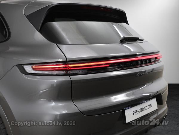 Pelēks Porsche Cayenne 2024 Tallina, ar dzinēja tilpumu 3.00 L un nobraukumu 34 tūkst. km par 99000 €, foto 9 vietnē AUTOMOTO.COM.LV