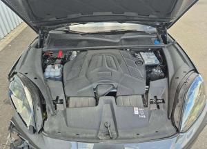 Grey Porsche Cayenne 2024 in Klaipeda, with an engine capacity of 3.00 L and mileage of 52 thousand km for 33750 €, photo 9 on AUTOMOTO.COM.LV